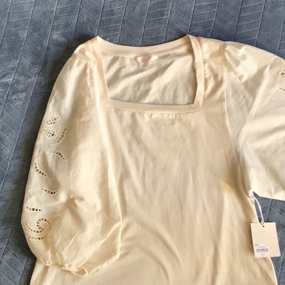 LC Lauren Conrad | Tops | Lc Cream Color Top Flounce Sleeve | Poshmark